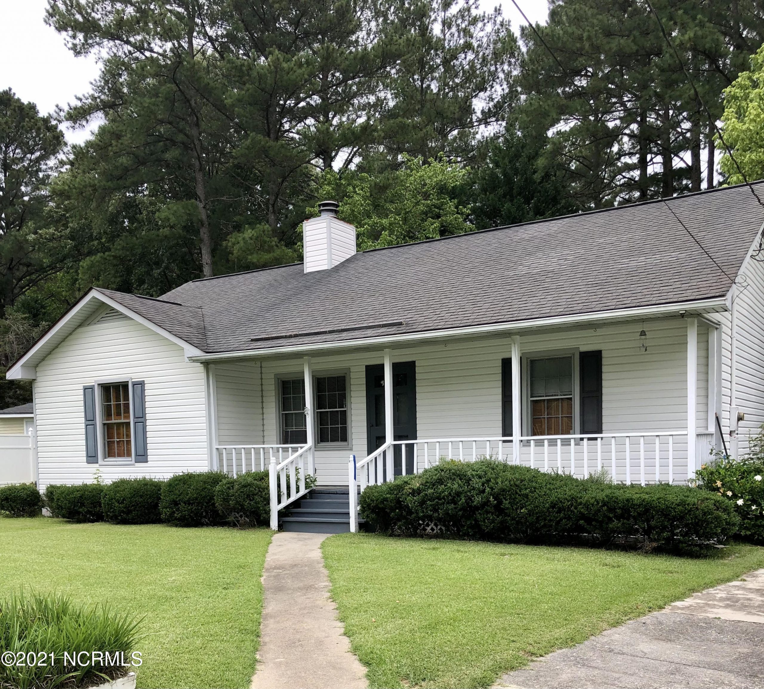 2002 Woodgreen Circle - Tarboro Realty